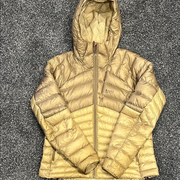 Patagonia | Jackets & Coats | Rei Womens Metallic Gold Ombr Puffer ...